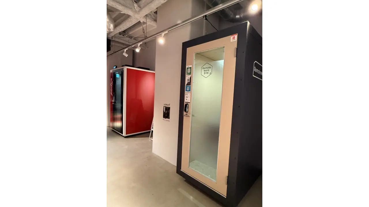 【CHATBOX SEEKBASE】No.1　Web会議・通話に最適/無料Wifi/電源ありの写真2