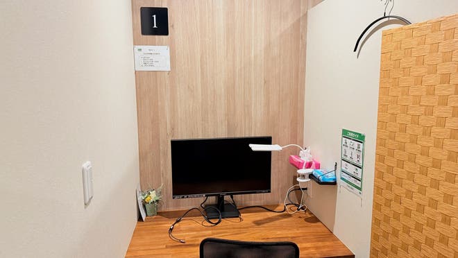 【115円・330円/30分 三鷹駅 徒歩3分】(Room1)リモートワークや勉強に最適な半個室(コワーキングスペース/自習室)の写真2