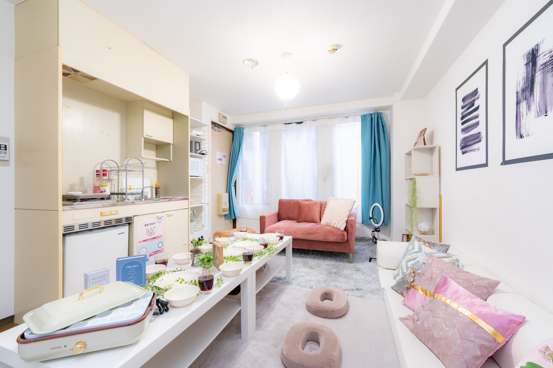 リニューアル✨ソファーやカーペット等新品入れ替え📹推し活🆗難波徒歩4分👌完全個室🏠推し活🤍女子会👘パーティやデートの写真4