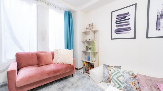 リニューアル✨ソファーやカーペット等新品入れ替え📹推し活🆗難波徒歩4分👌完全個室🏠推し活🤍女子会👘パーティやデートの写真6