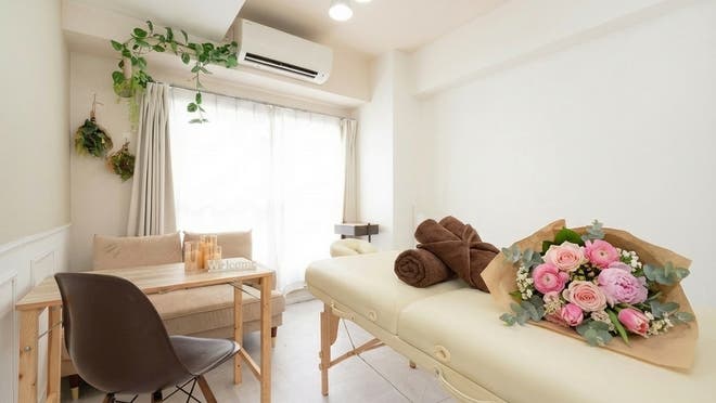 【01💐JR柏駅3分すぐ/ 癒し北欧スタイル✨】完全貸切のプライベートサロン💆♀️モール壁で高級感をグッと演出💐の写真1