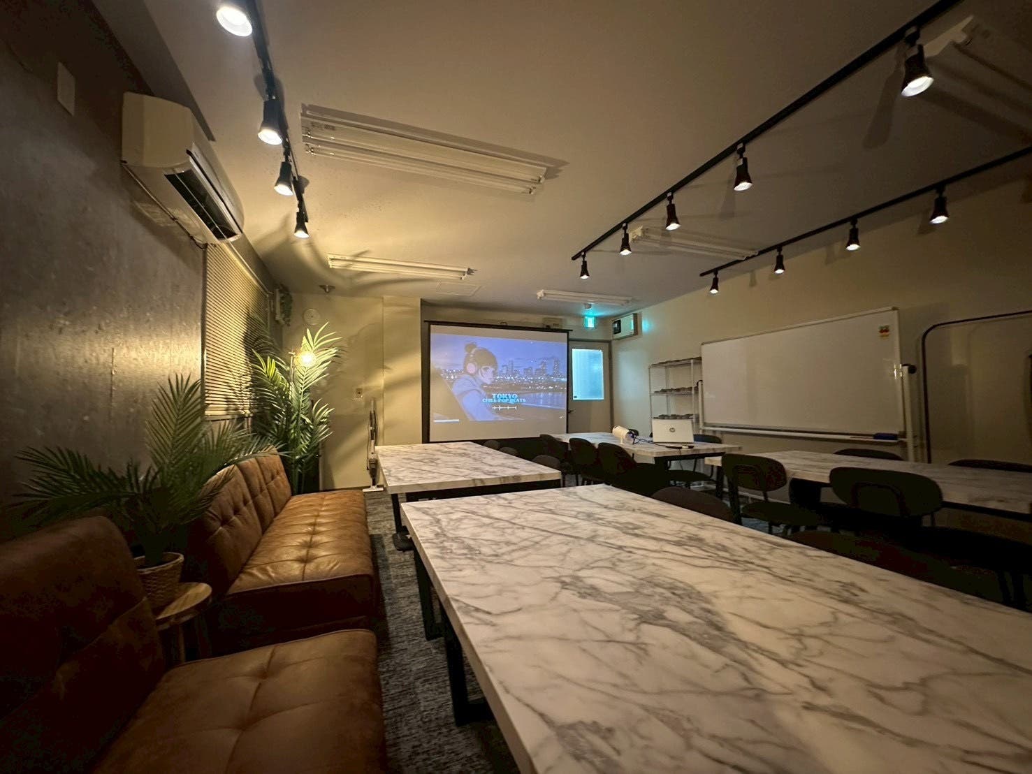 NEW！【八丁堀駅徒歩2分！宝町駅徒歩3分！】最大24名/無料Wifi/会議・撮影・女子会・ボドゲ・パーティ等！飲食🍺🍷可！の写真4