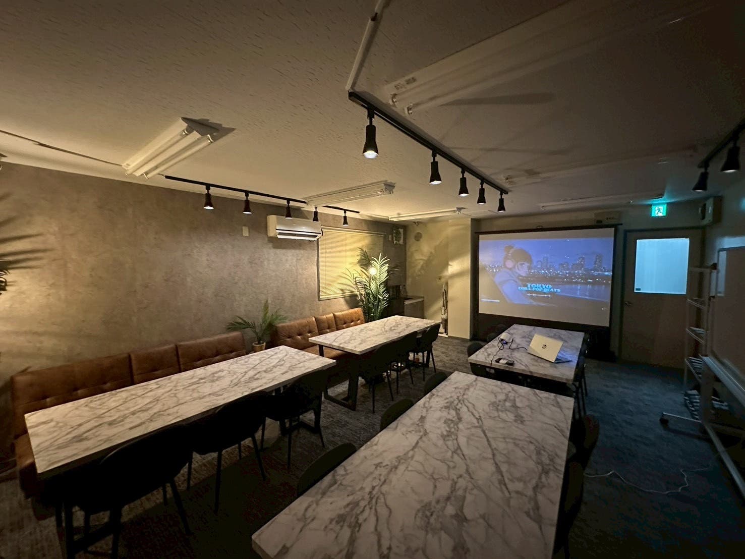 NEW！【八丁堀駅徒歩2分！宝町駅徒歩3分！】最大24名/無料Wifi/会議・撮影・女子会・ボドゲ・パーティ等！飲食🍺🍷可！の写真3