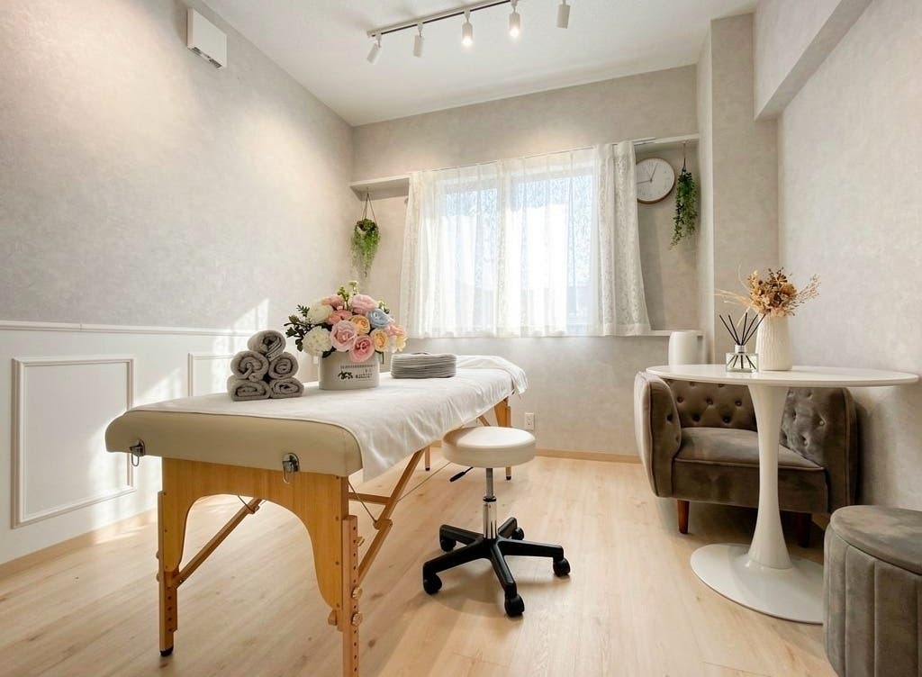 【10,完全貸切のプライベートサロン/赤坂5分六本木6分すぐ✨】メトロ＆都営6駅7線利用可👌港区アドレス利用可👌１７m²の写真1