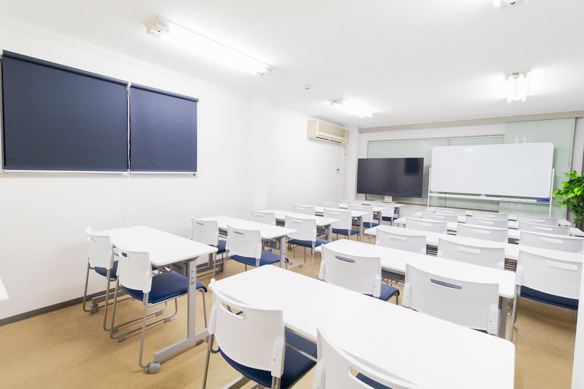 【なんば駅6番出口徒歩1分！定員32名！】65型モニター・10Gbps光回線・WiFi無料！ふれあい貸し会議室 なんばNo164の写真2