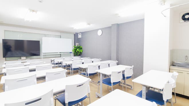 【なんば駅6番出口徒歩1分!定員32名!】65型モニター・10Gbps光回線・WiFi無料!ふれあい貸し会議室 なんばNo164の写真3