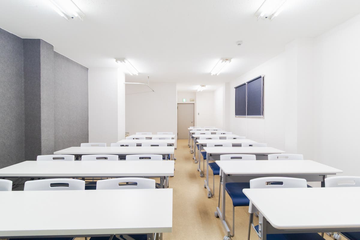 【なんば駅6番出口徒歩1分！定員32名！】65型モニター・10Gbps光回線・WiFi無料！ふれあい貸し会議室 なんばNo164の写真6