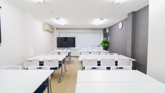 【なんば駅6番出口徒歩1分!定員32名!】65型モニター・10Gbps光回線・WiFi無料!ふれあい貸し会議室 なんばNo164の写真7