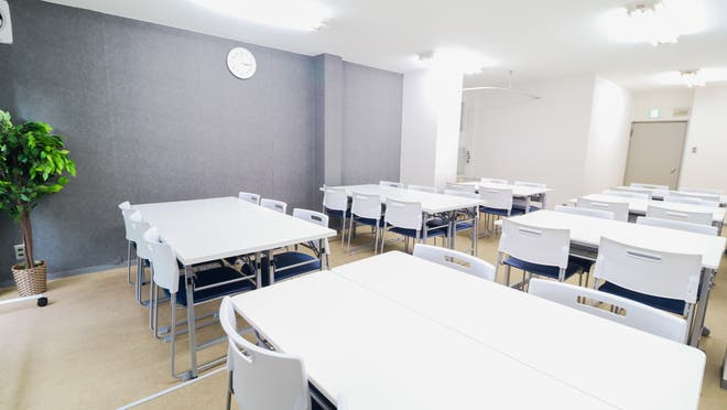 【なんば駅6番出口徒歩1分!定員32名!】65型モニター・10Gbps光回線・WiFi無料!ふれあい貸し会議室 なんばNo164の写真9