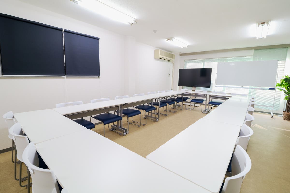 【なんば駅6番出口徒歩1分！定員32名！】65型モニター・10Gbps光回線・WiFi無料！ふれあい貸し会議室 なんばNo164の写真14