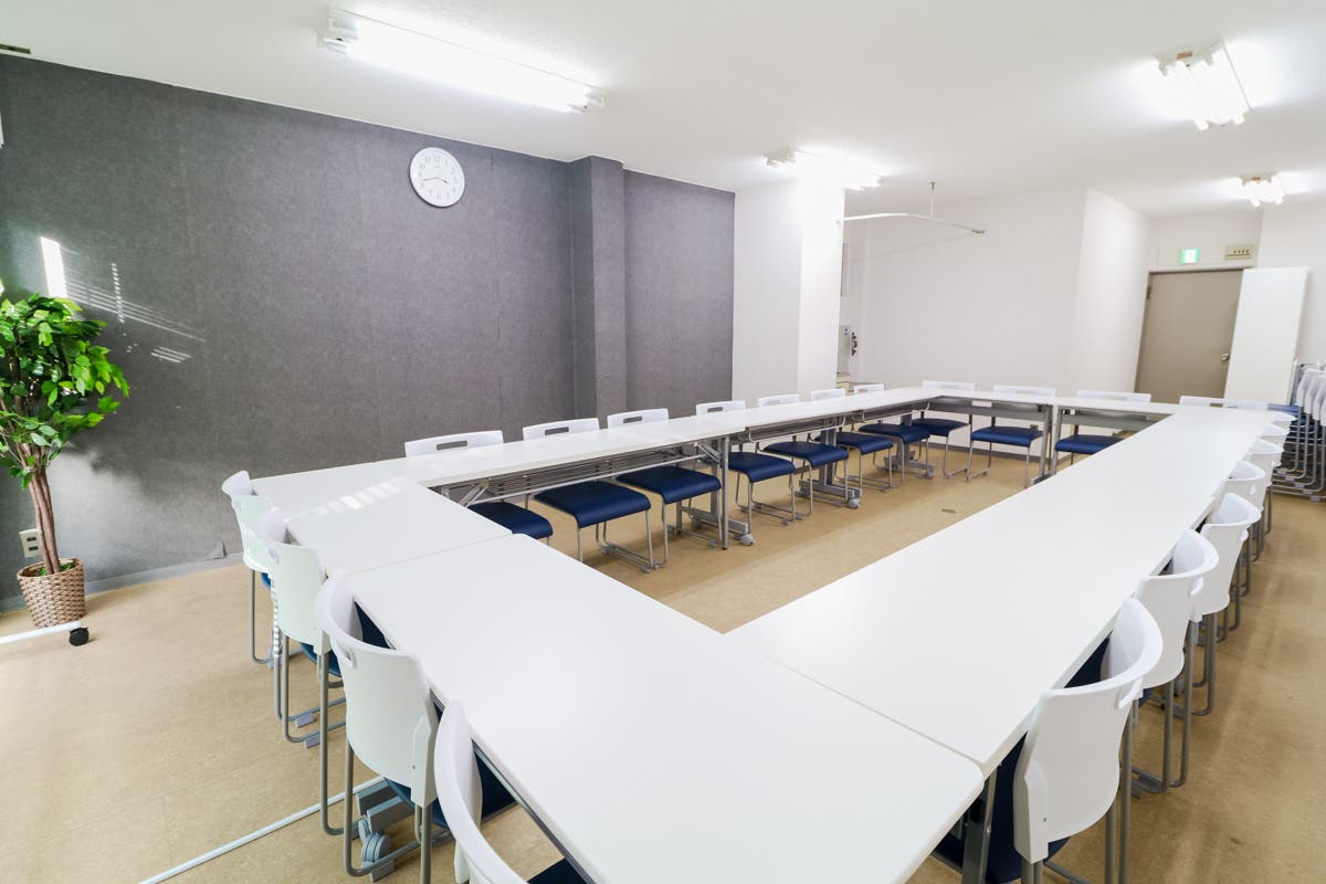 【なんば駅6番出口徒歩1分！定員32名！】65型モニター・10Gbps光回線・WiFi無料！ふれあい貸し会議室 なんばNo164の写真15