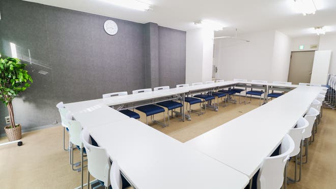 【なんば駅6番出口徒歩1分!定員32名!】65型モニター・10Gbps光回線・WiFi無料!ふれあい貸し会議室 なんばNo164の写真15