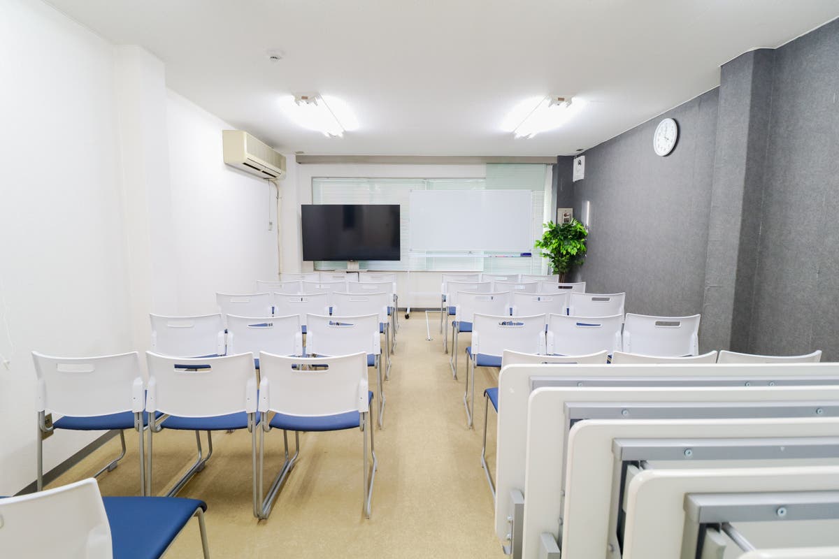 【なんば駅6番出口徒歩1分！定員32名！】65型モニター・10Gbps光回線・WiFi無料！ふれあい貸し会議室 なんばNo164の写真16