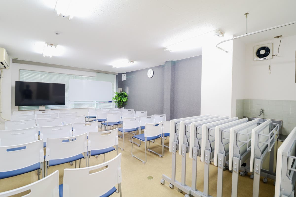 【なんば駅6番出口徒歩1分！定員32名！】65型モニター・10Gbps光回線・WiFi無料！ふれあい貸し会議室 なんばNo164の写真17