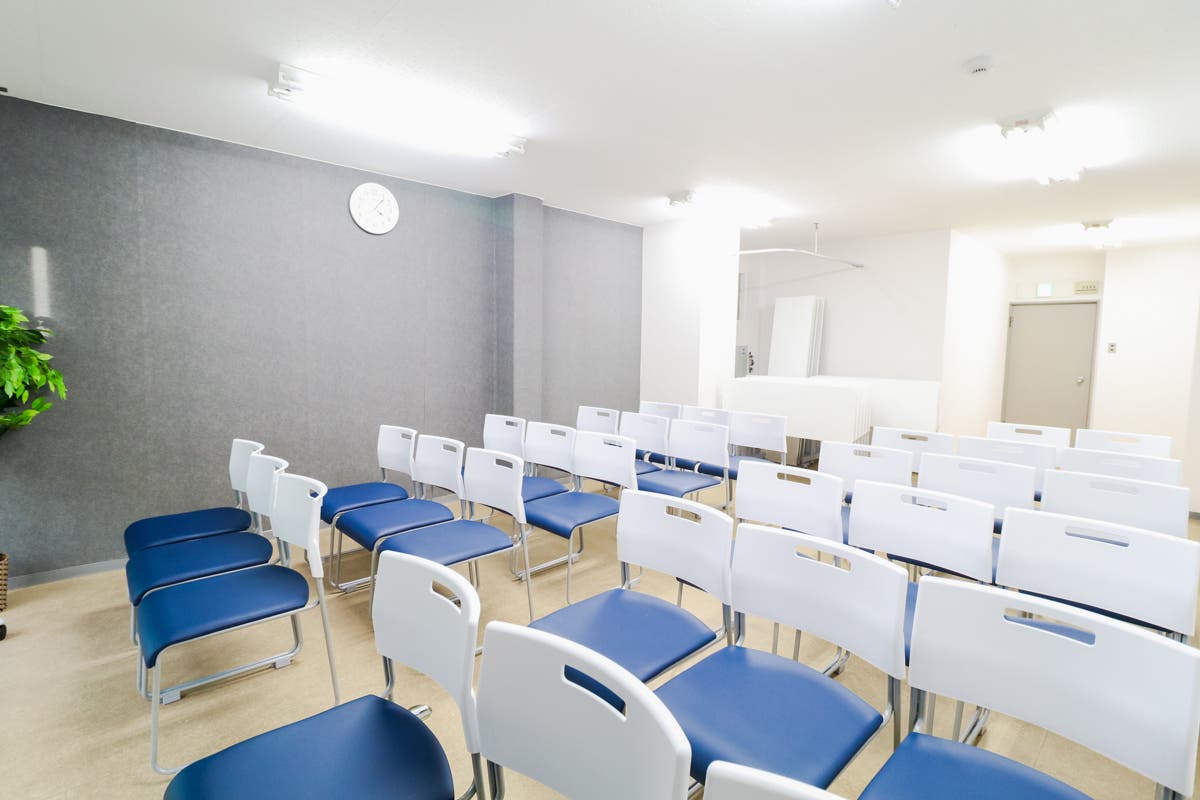 【なんば駅6番出口徒歩1分！定員32名！】65型モニター・10Gbps光回線・WiFi無料！ふれあい貸し会議室 なんばNo164の写真18