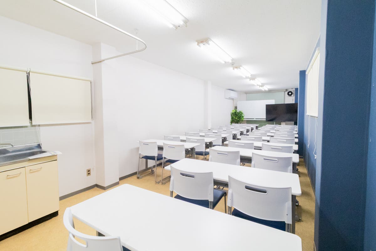 【なんば駅6番出口徒歩1分！定員36名！】65型モニター・10Gbps光回線・WiFi無料！ふれあい貸し会議室 なんばNo165の写真3