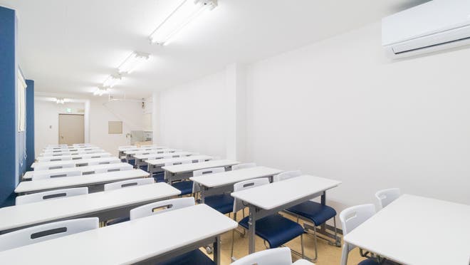 【なんば駅6番出口徒歩1分!定員36名!】65型モニター・10Gbps光回線・WiFi無料!ふれあい貸し会議室 なんばNo165の写真5