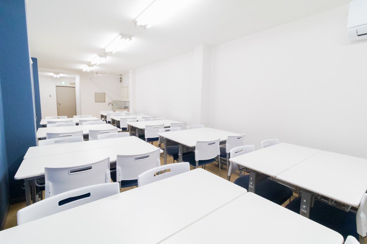 【なんば駅6番出口徒歩1分！定員36名！】65型モニター・10Gbps光回線・WiFi無料！ふれあい貸し会議室 なんばNo165の写真11