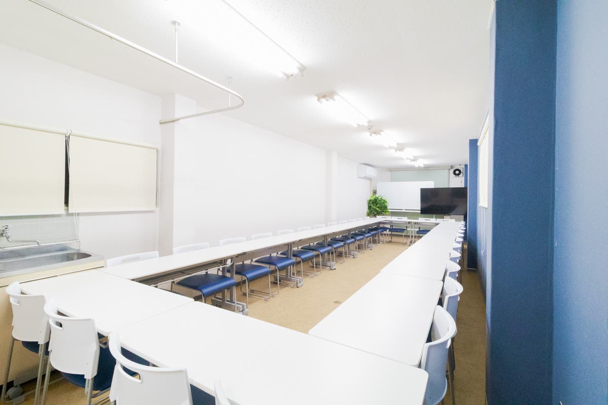 【なんば駅6番出口徒歩1分！定員36名！】65型モニター・10Gbps光回線・WiFi無料！ふれあい貸し会議室 なんばNo165の写真14