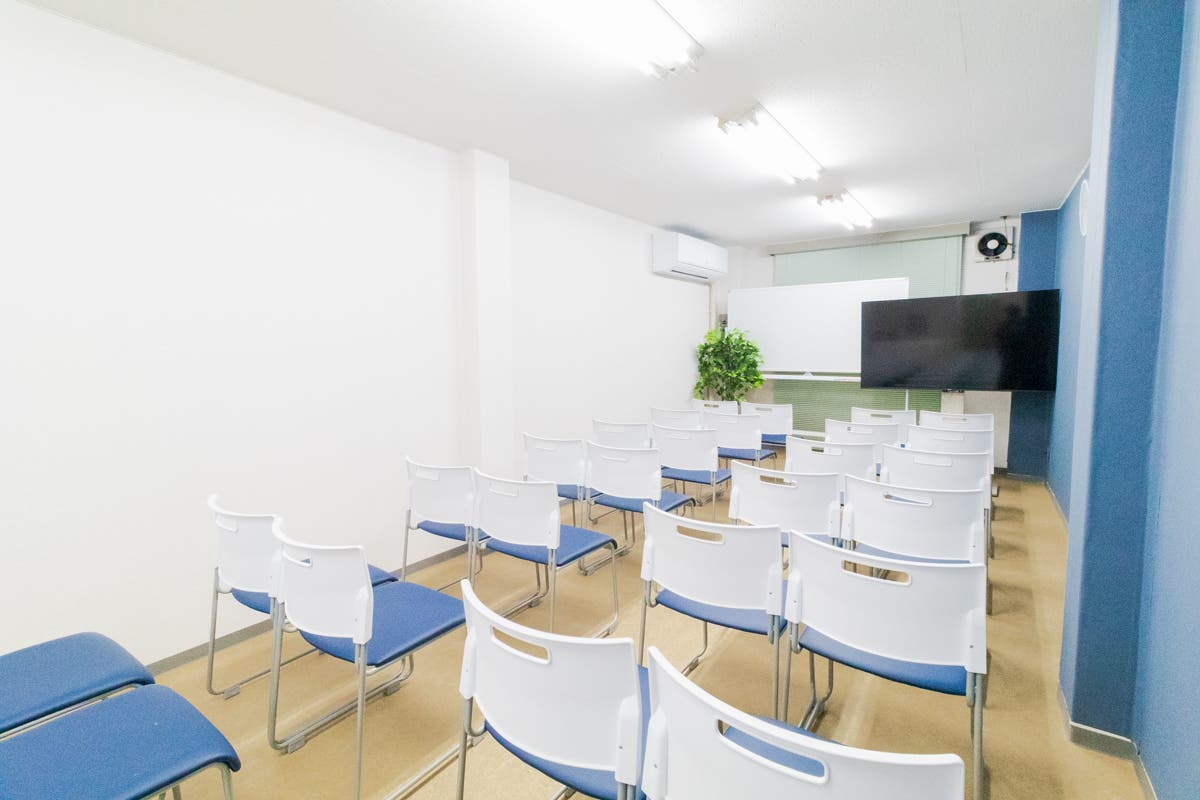 【なんば駅6番出口徒歩1分！定員36名！】65型モニター・10Gbps光回線・WiFi無料！ふれあい貸し会議室 なんばNo165の写真20