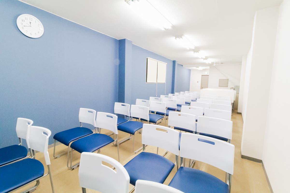 【なんば駅6番出口徒歩1分！定員36名！】65型モニター・10Gbps光回線・WiFi無料！ふれあい貸し会議室 なんばNo165の写真21