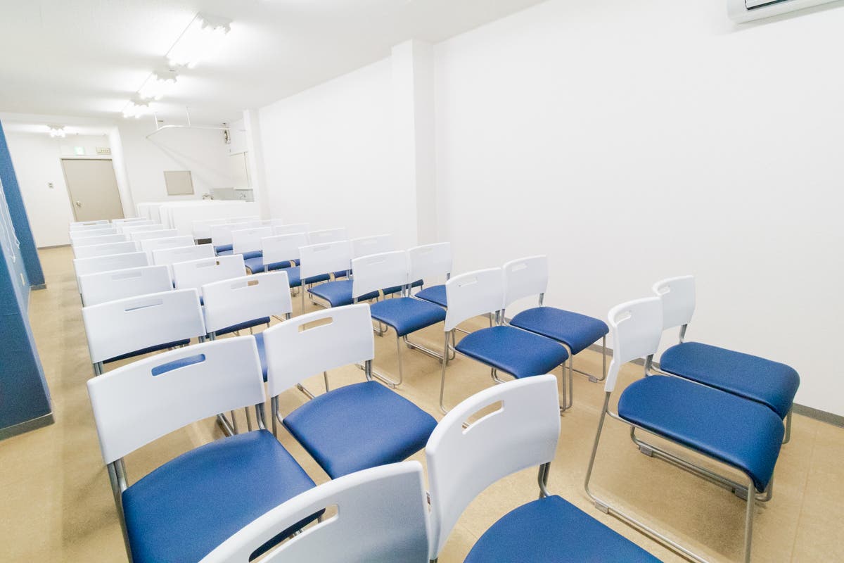 【なんば駅6番出口徒歩1分！定員36名！】65型モニター・10Gbps光回線・WiFi無料！ふれあい貸し会議室 なんばNo165の写真22