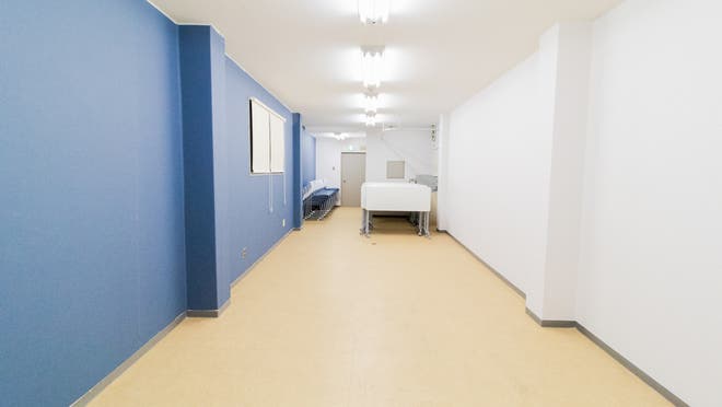 【なんば駅6番出口徒歩1分!定員36名!】65型モニター・10Gbps光回線・WiFi無料!ふれあい貸し会議室 なんばNo165の写真27