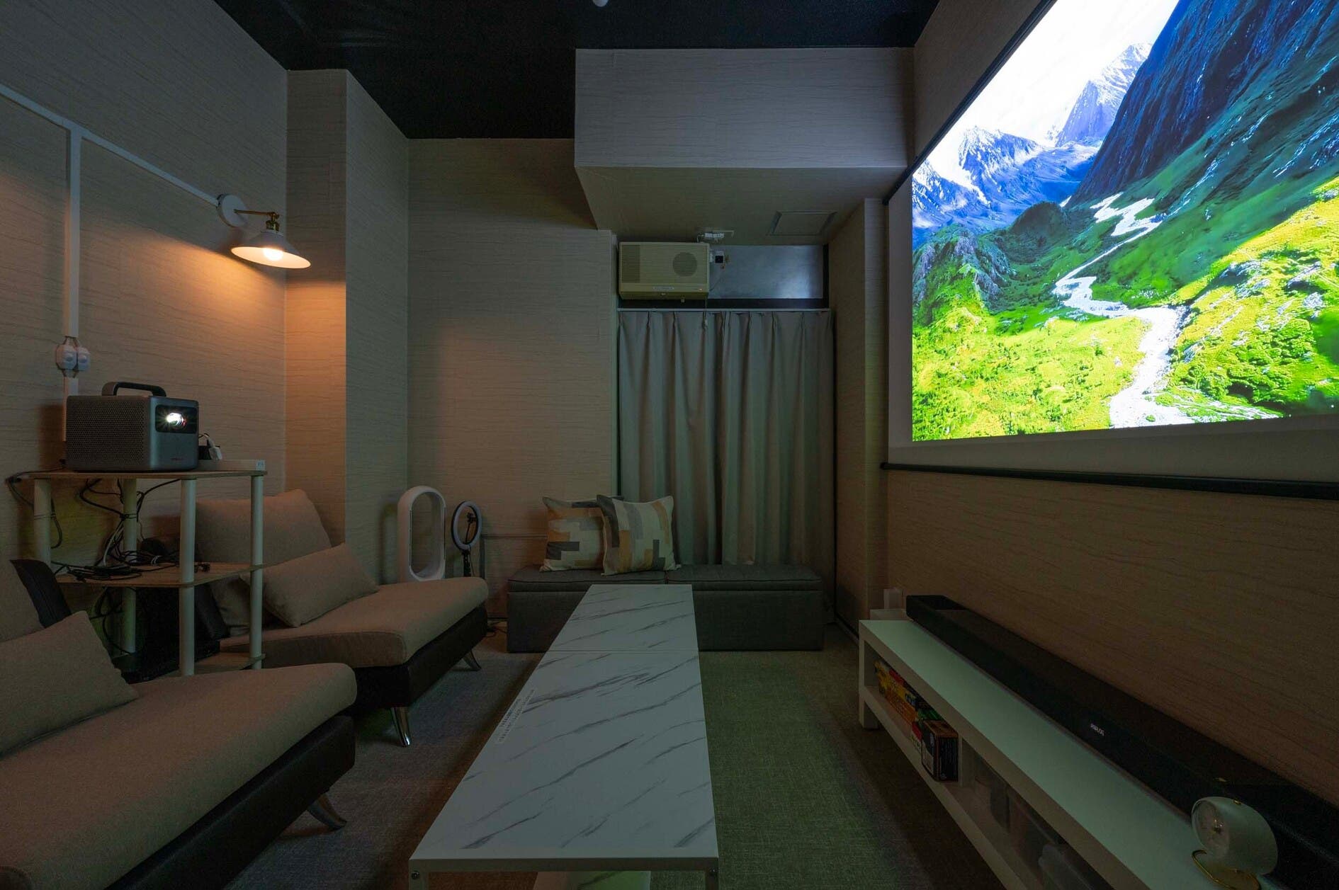 セレコレ🌳価格破壊💰最大12名🉐ｼｱﾀｰ✨ﾌﾟﾛｼﾞｪｸﾀ📽️映画🐈‍⬛デート💓ゲーム🎮女子会💗bonny秋葉原の写真1