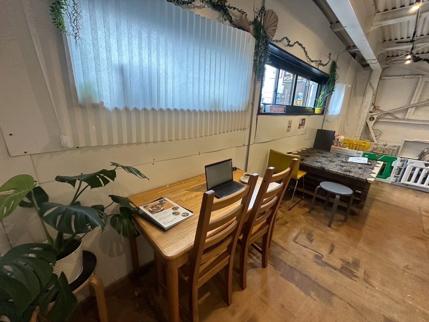 おしゃれなドッグカフェがあなたのオフィスに！の写真2