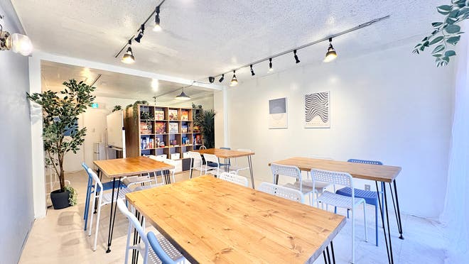 NEW!【麹町3分】最大24名着席🎉人気ボドゲ40種類以上♪大人気ボドゲカフェ貸切利用🚃懇親会/イベント利用にも🎤の写真1