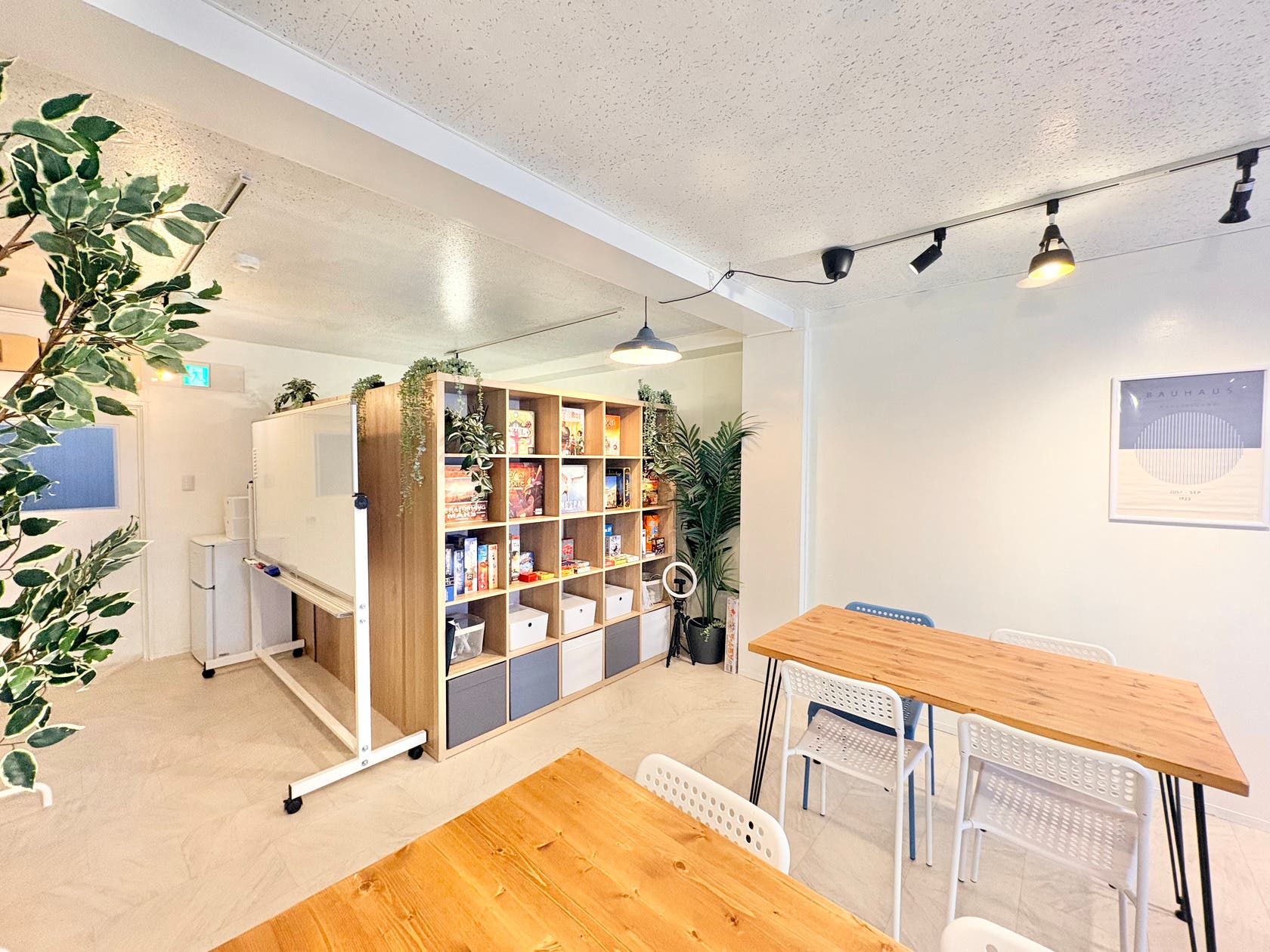 NEW!【麹町3分】最大24名着席🎉人気ボドゲ40種類以上♪大人気ボドゲカフェ貸切利用🚃懇親会/イベント利用にも🎤の写真2