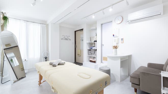 【💐完全貸切プライベートサロン|なんば駅5分すぐ✨】JR&地下鉄6駅7線利用可👌リラク・整体に最適👌22m²の写真1