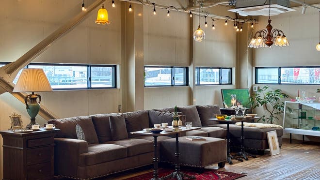 空間そのものが演出になるアンティークショップの写真5