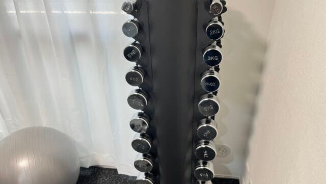 【吉祥寺駅3分】スミス、バーベル、ケーブル付きマルチラックや豊富なダンベル類が揃ったレンタルジムの写真4