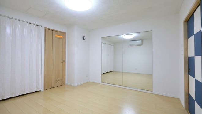 ✨下落合駅徒歩4分✨駅近❤️防音全身鏡付き🫶シンプルなレッスンスペース🎀✨の写真2