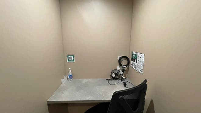 【CHATBOX TKPガーデンシティ博多新幹線口】No.1 Web会議・通話に最適/無料Wifi/電源ありの写真2