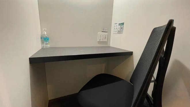 【CHATBOX TKP市ヶ谷カンファレンスセンター】4FNo.2 Web会議・通話に最適/無料Wifi/電源ありの写真2
