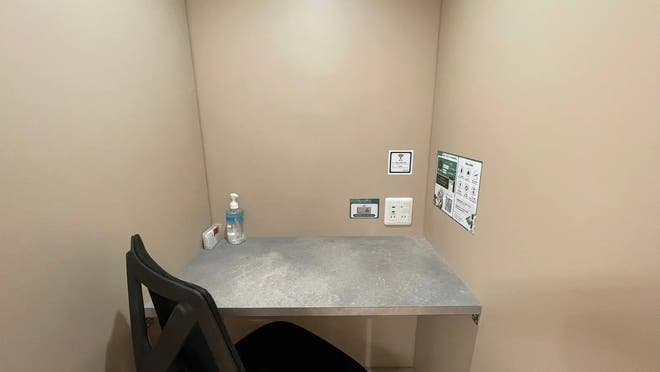 【CHATBOX TKP新橋】No.2 Web会議・通話に最適/無料Wifi/電源ありの写真2