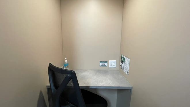 【CHATBOX TKP新宿西口】No.1 Web会議・通話に最適/無料Wifi/電源ありの写真2