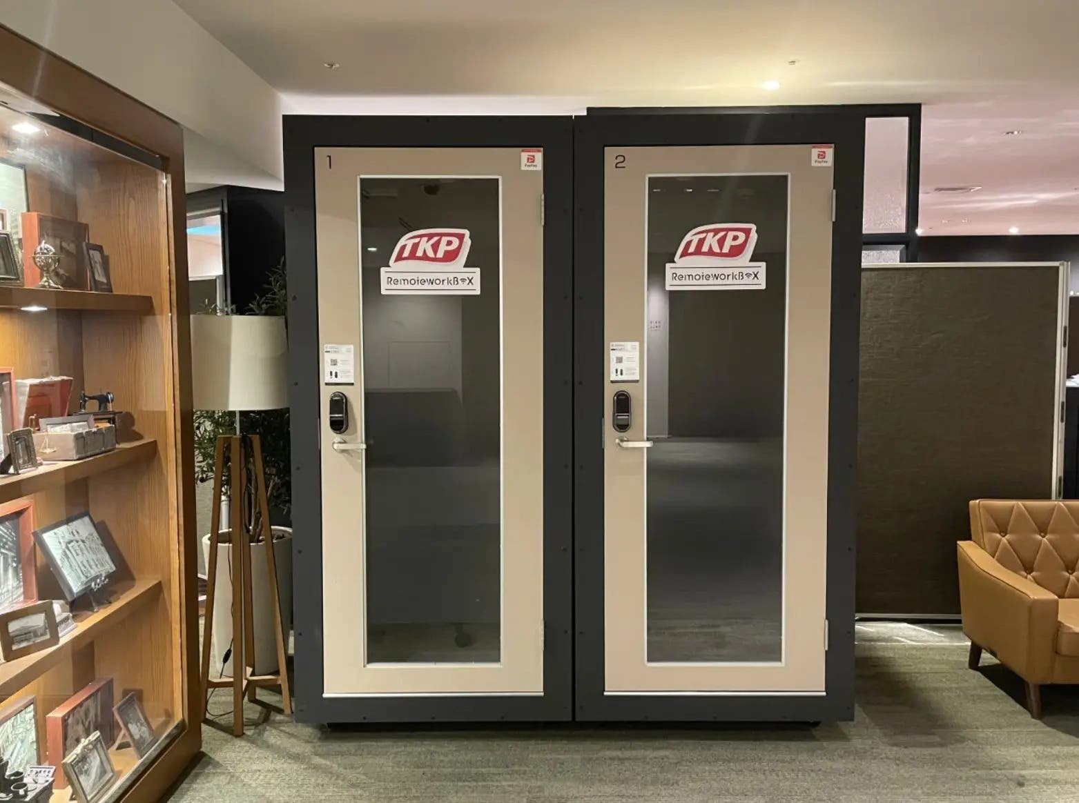 【CHATBOX TKP天神スカイホール】No.2　Web会議・通話に最適/無料Wifi/電源ありの写真1