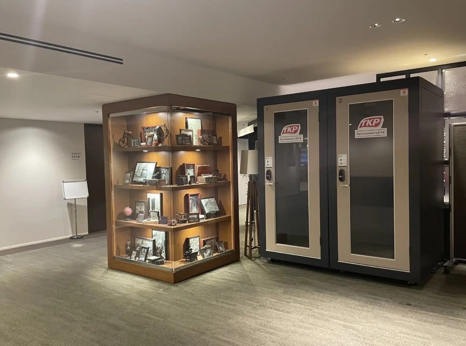 【CHATBOX TKP天神スカイホール】No.2　Web会議・通話に最適/無料Wifi/電源ありの写真3