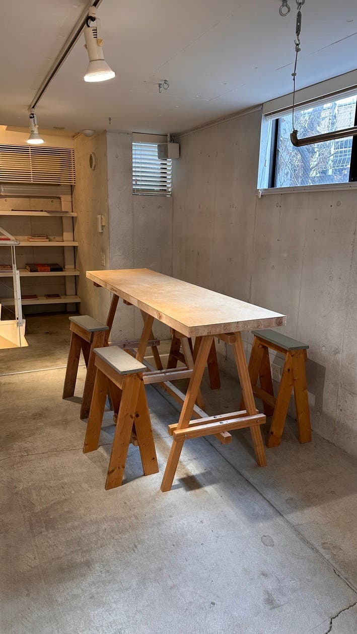 表参道駅徒歩7分、1階にはカフェ併設の自由空間の写真7