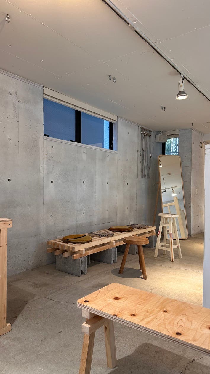 表参道駅徒歩7分、1階にはカフェ併設の自由空間の写真10