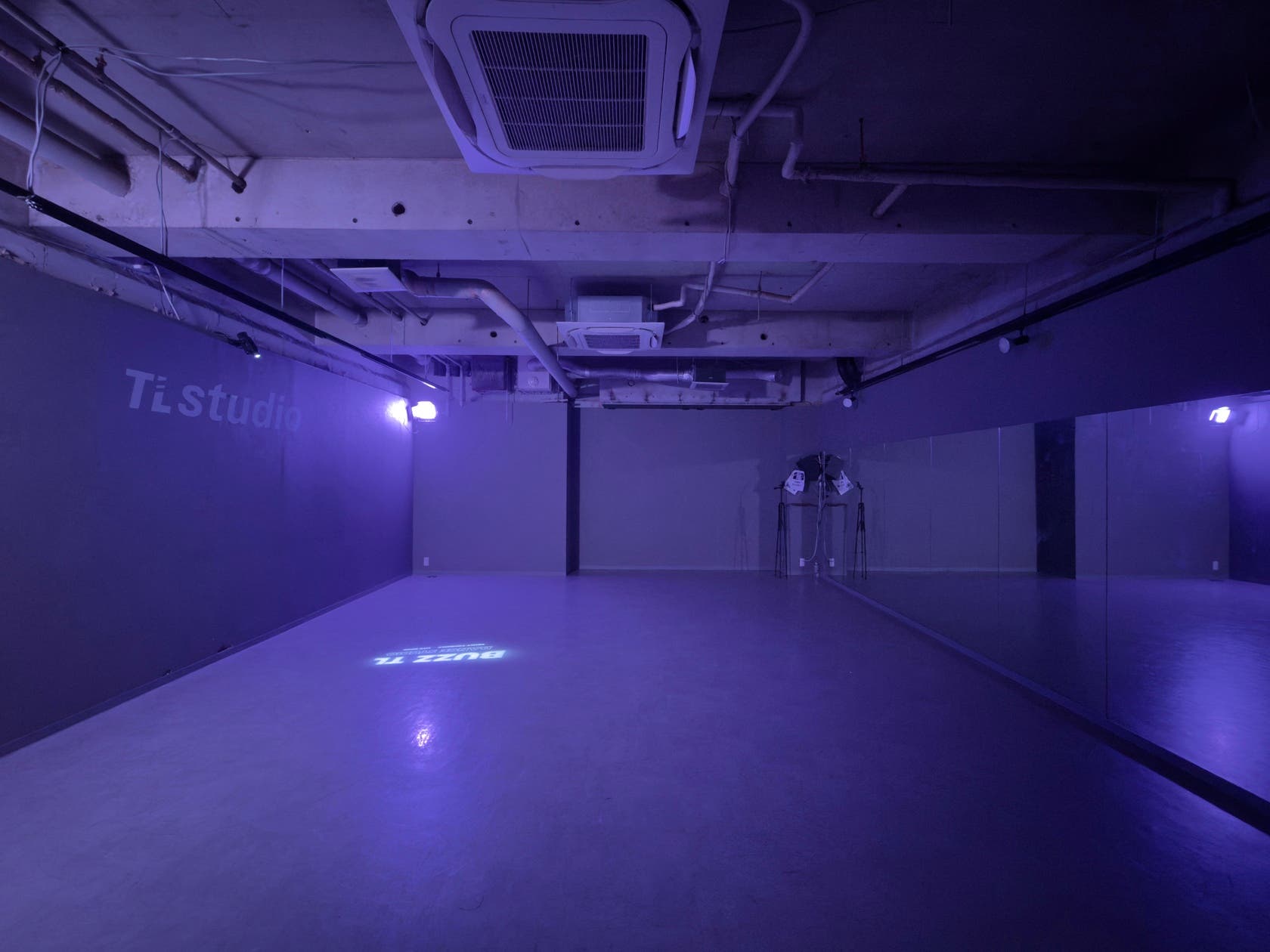 大久保駅から2分　ダンス / フィットネス / ボイトレ / 演劇 / 楽器/ 各種撮影 など 様々な用途でご利用いただけます。の写真1