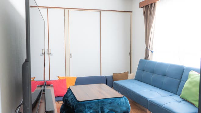 水天宮前駅徒歩2分/85型大迫力液晶/24H利用/🎰ボドゲ /🎬撮影/🚿シャワー/オンラインゲーム/映画鑑賞/レンジ冷蔵庫の写真1