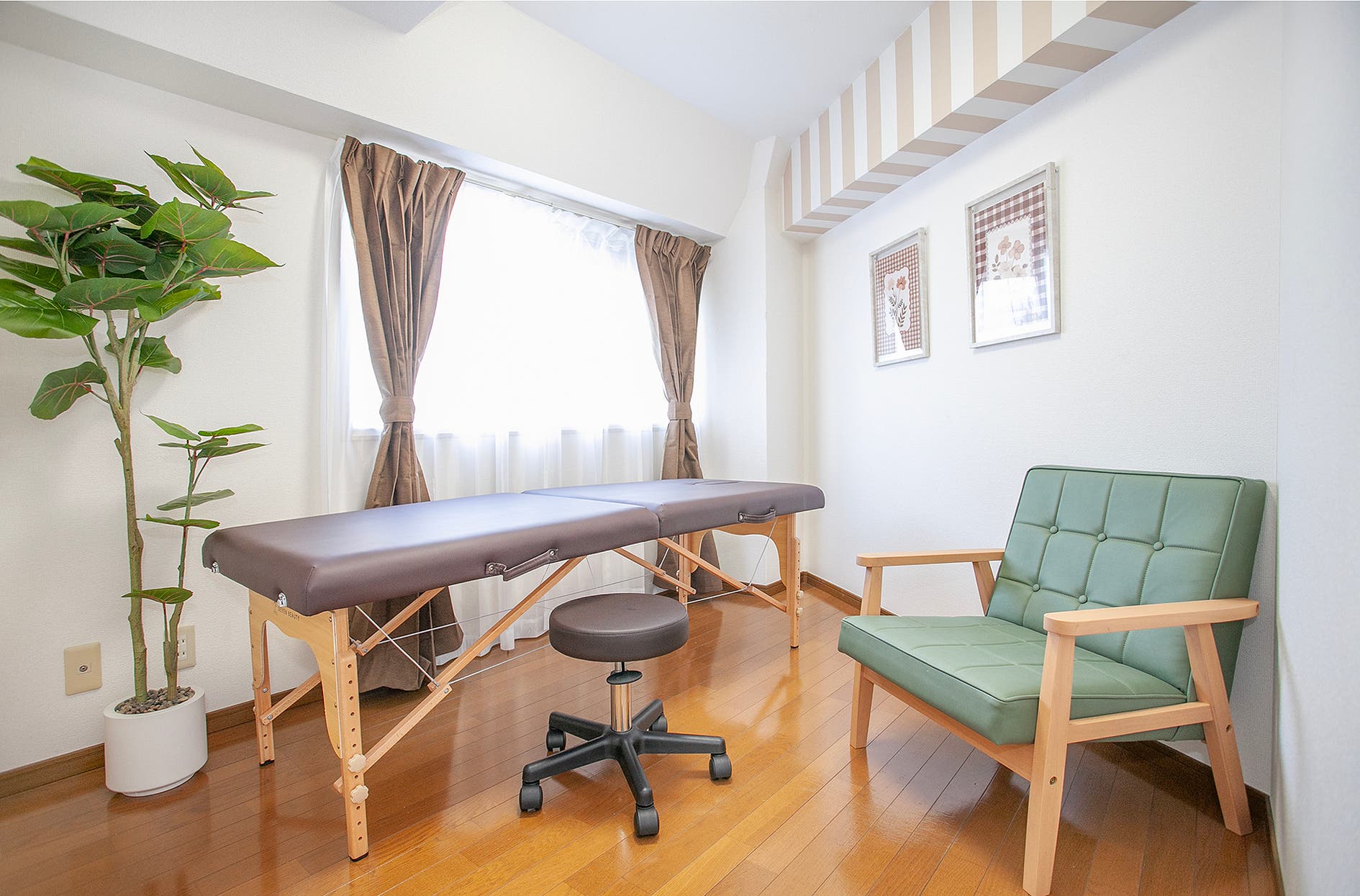 【NEW OPEN】自由が丘駅徒歩2分！エステ、ネイル、ヨガ、パーソナルカラー診断、整体、セルフ撮影など用途様々リラックス空間の写真1