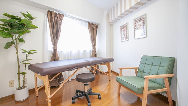 【NEW OPEN】自由が丘駅徒歩2分!エステ、ネイル、ヨガ、パーソナルカラー診断、整体、セルフ撮影など用途様々リラックス空間の写真1