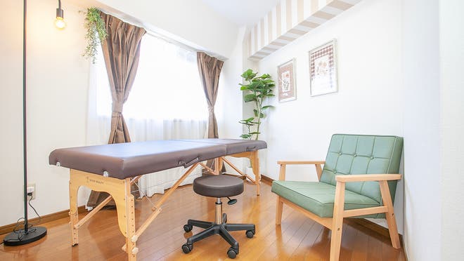 【NEW OPEN】自由が丘駅徒歩2分!エステ、ネイル、ヨガ、パーソナルカラー診断、整体、セルフ撮影など用途様々リラックス空間の写真2