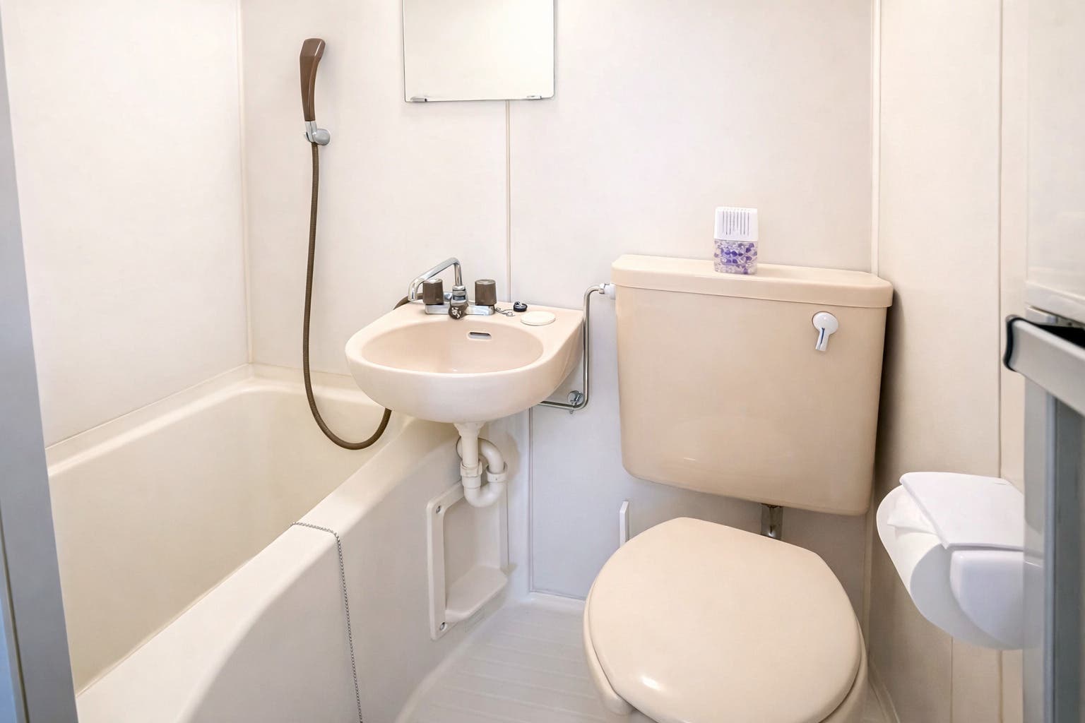 🎲ボドゲ充実×高速Wi-Fi📶｜24時間｜BRUNO＆卓上IH🍳｜映画🎬｜八王子駅徒歩7分の写真21