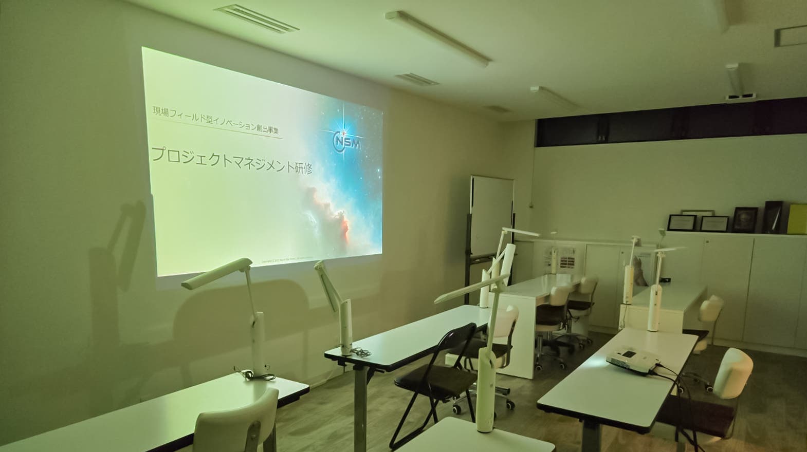 《NEWオープン🎉》会議・セミナー・講習会に最適。ママ会や少人数イベントにも。幅広く使える多目的スペースの写真11